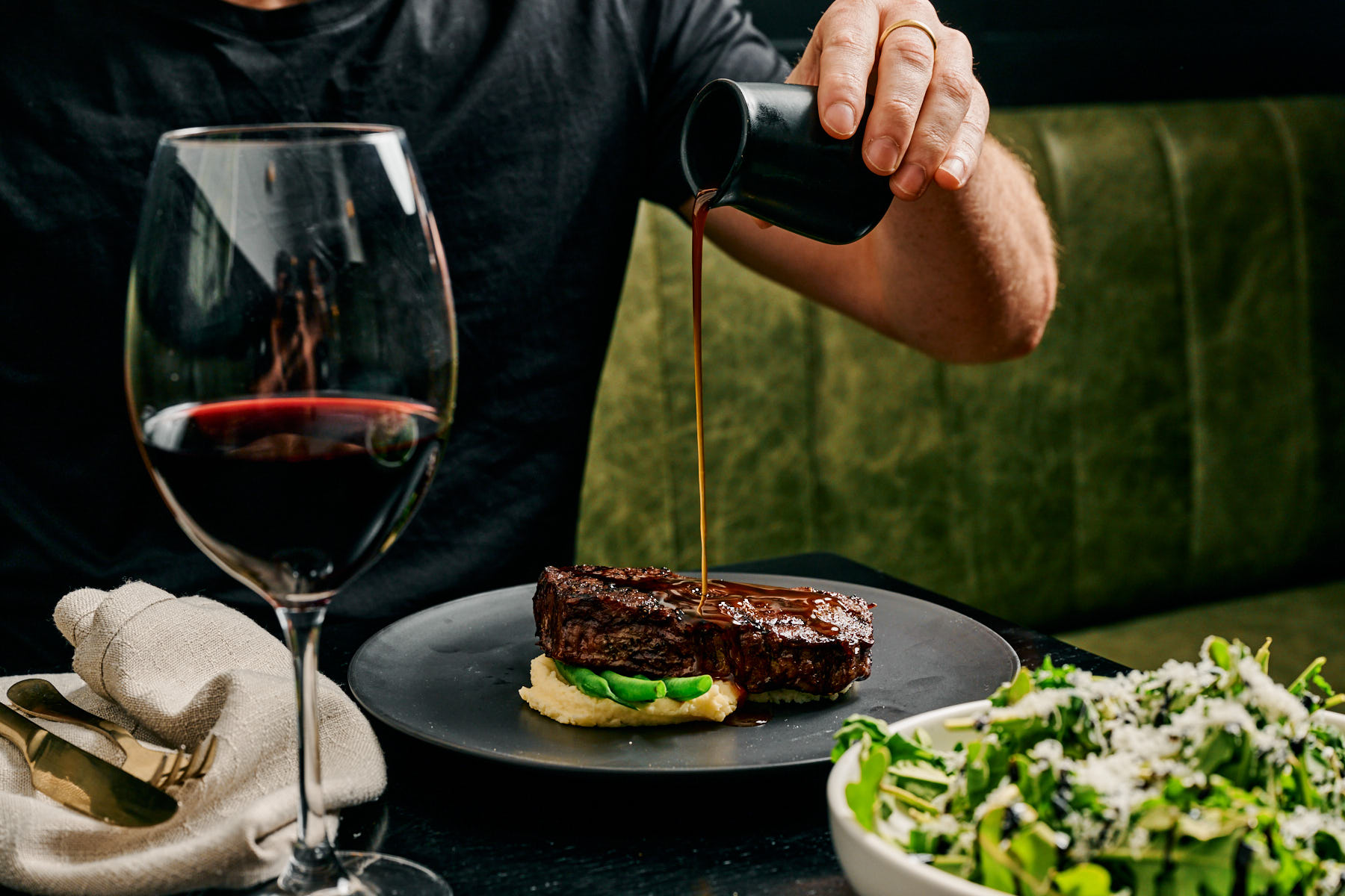 Steak Night | MISTER MUNRO Restaurant and Bar