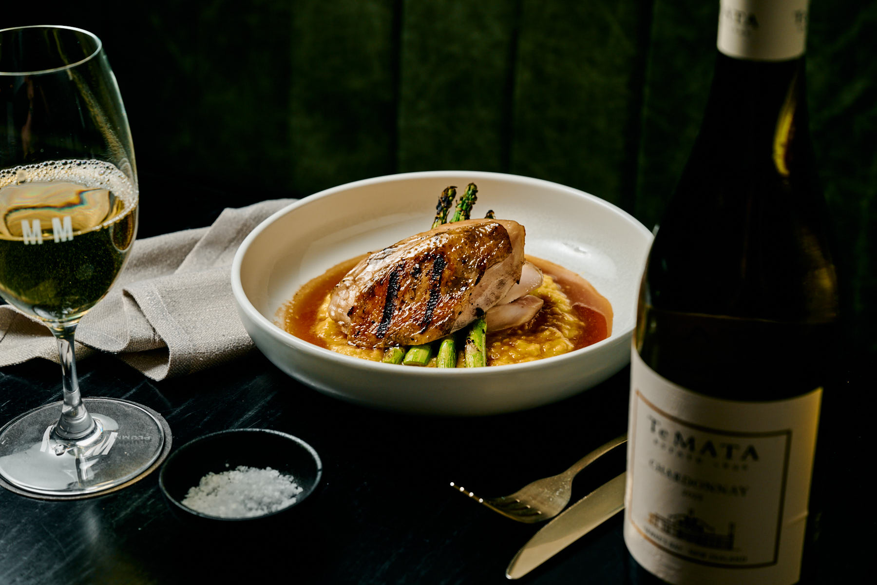 About | MISTER MUNRO Restaurant and Bar