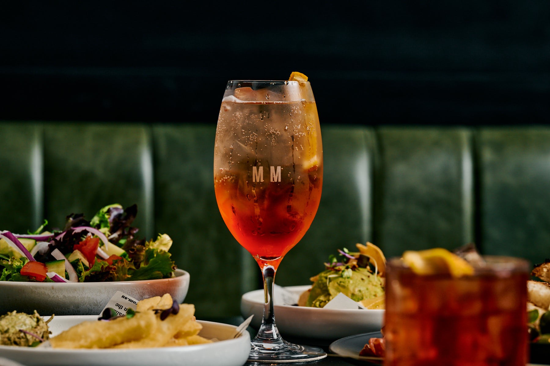 About | MISTER MUNRO Restaurant and Bar